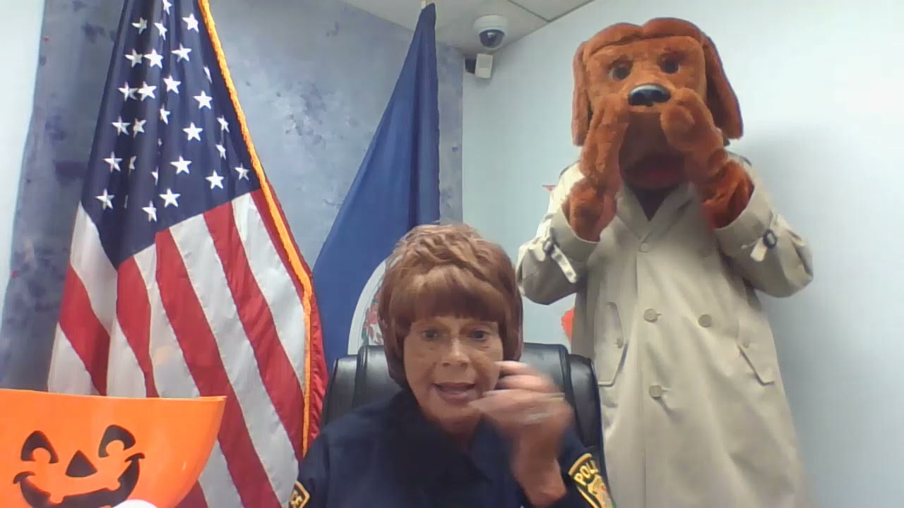 Halloween Safety with Officer Gravely & McGruff! - YouTube