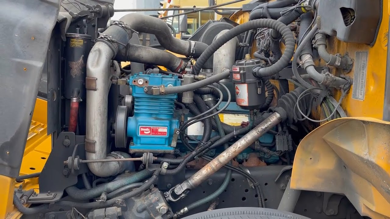 Alief ISD Lot 1 2000 Bluebird School Bus - YouTube