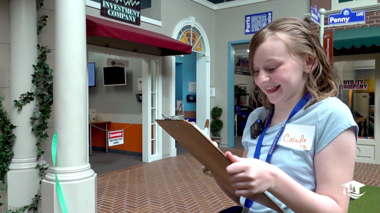 Singing Hills students at Young AmeriTowne - YouTube