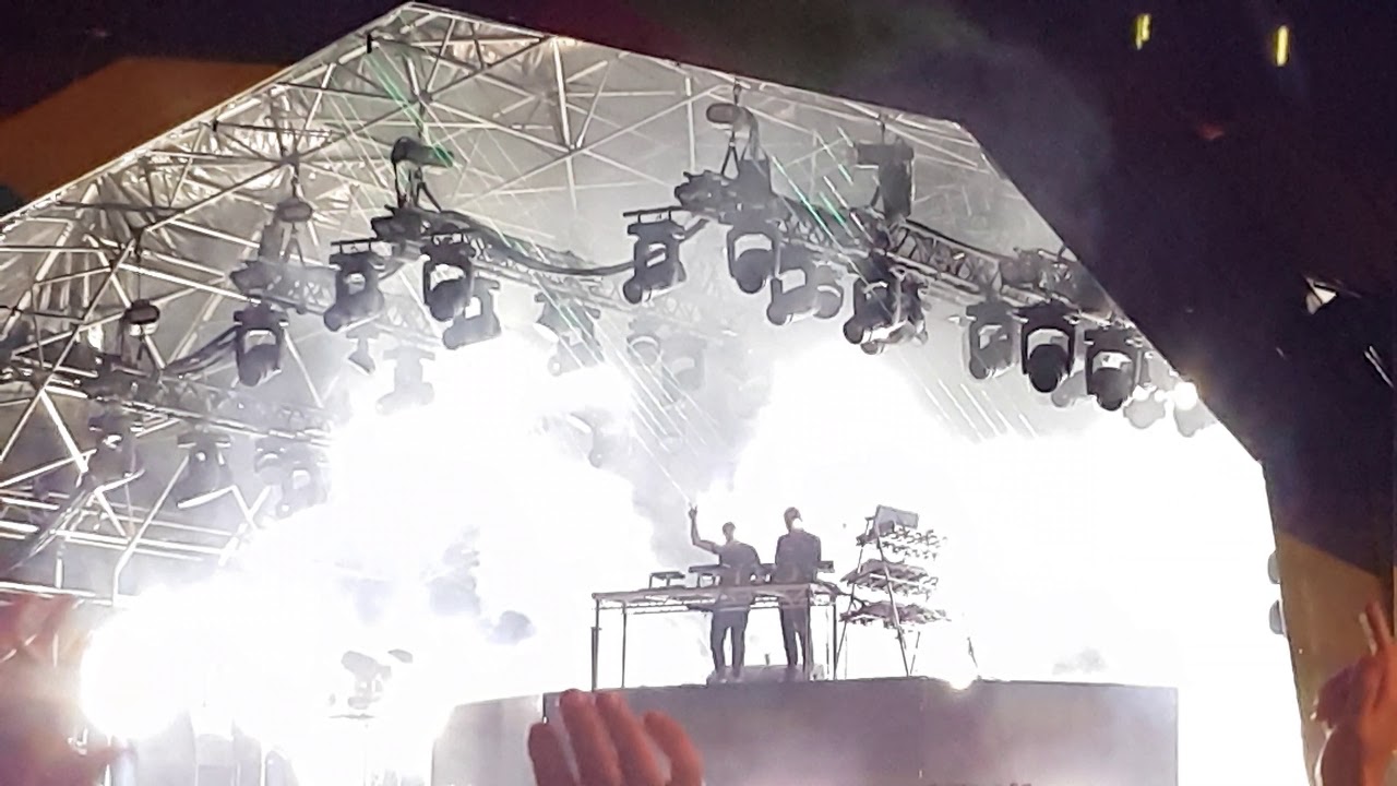 Orbital live George Square. - YouTube