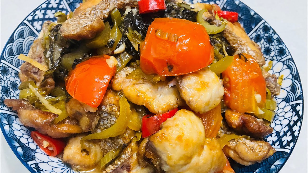 Tips To Cook Delicious Crispy Fish with Homemade Appetizing Pickled ...