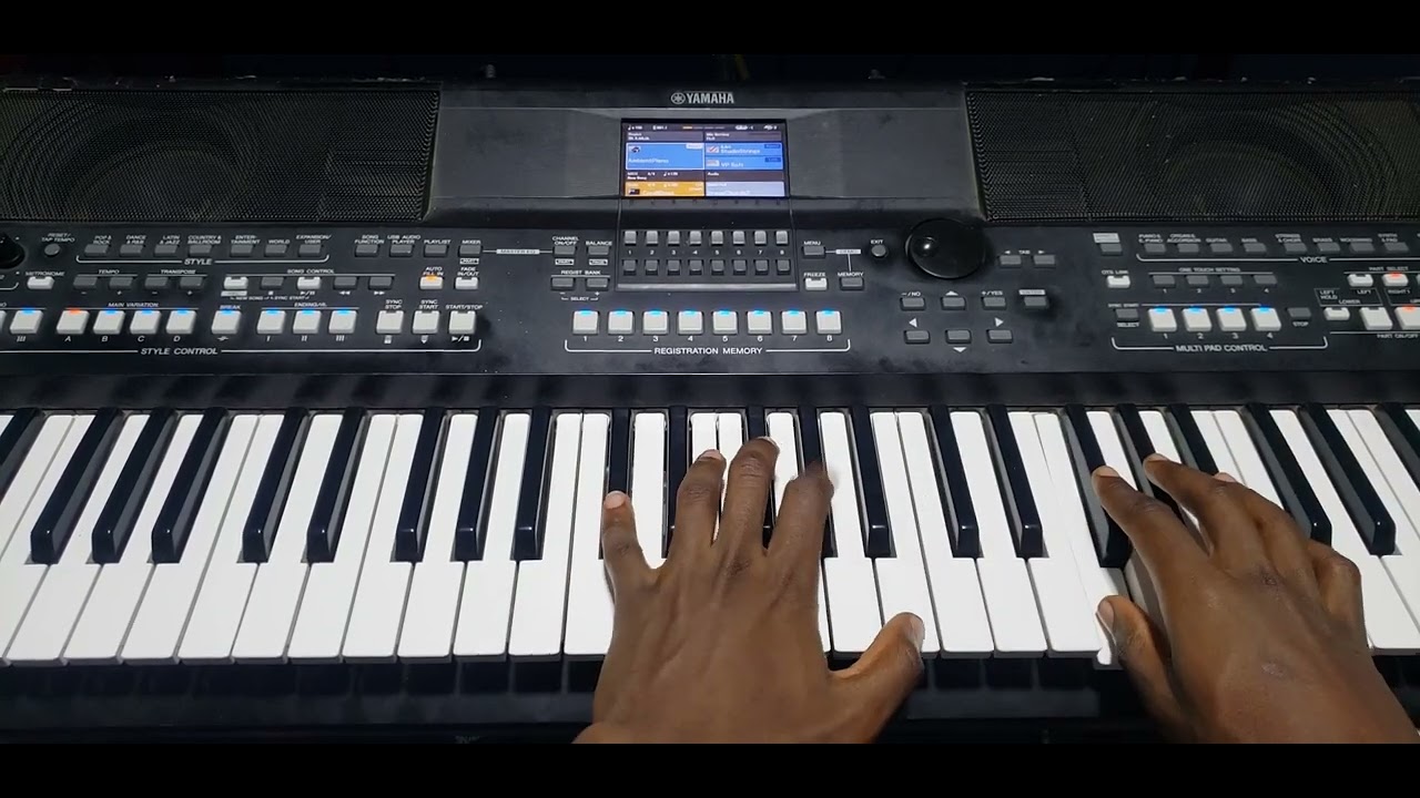 Levi Pro- Relaxing Piano basics to Learn - YouTube