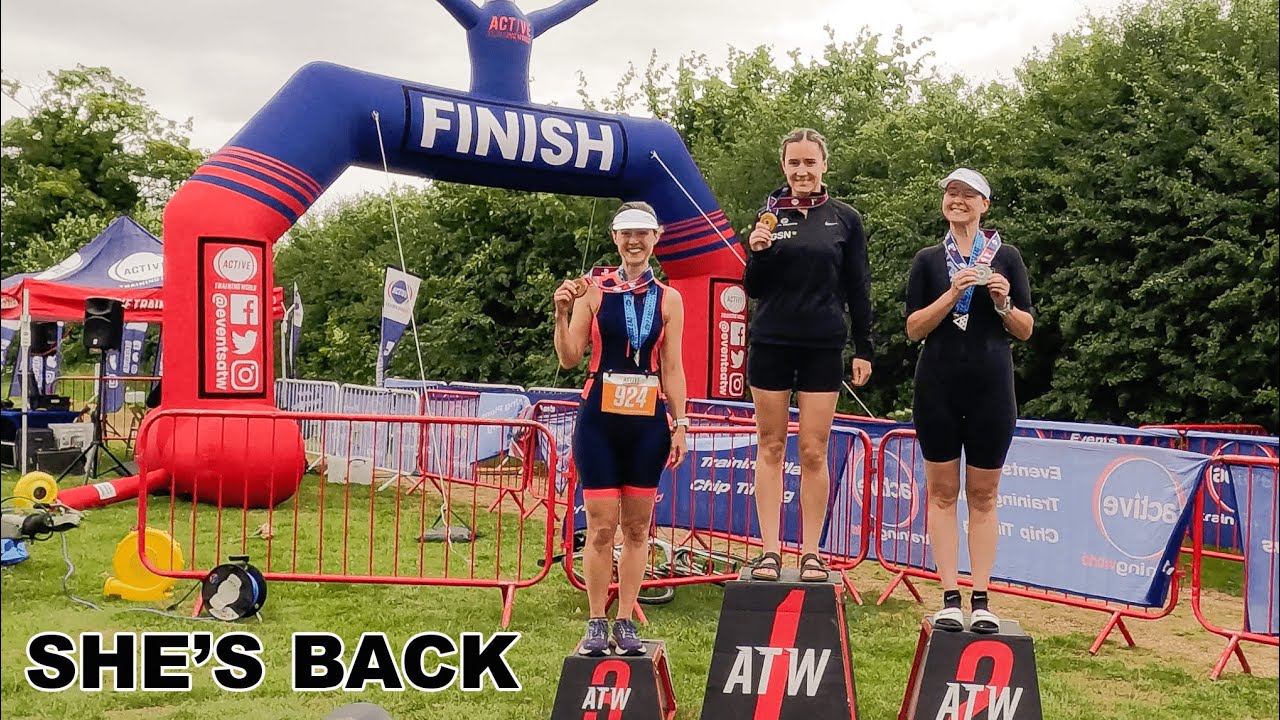 AMY WINS A RACE | BOX END TRIATHLON | Triathlon Ross - YouTube