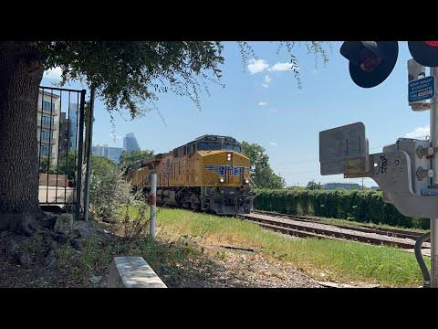 NB UP Mixed Freight Train @ Pressler St. | Austin, TX - YouTube
