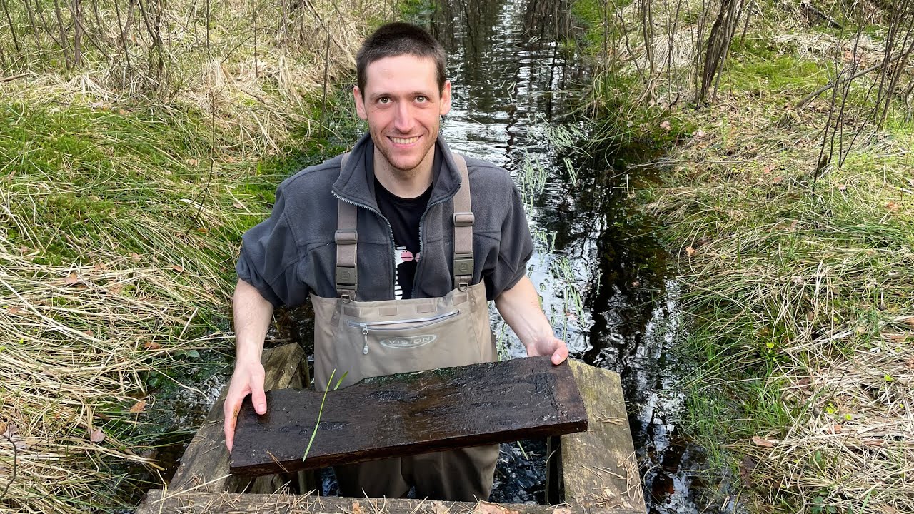 Wody nie puścimy! Branewka i zastawki w rowie - YouTube