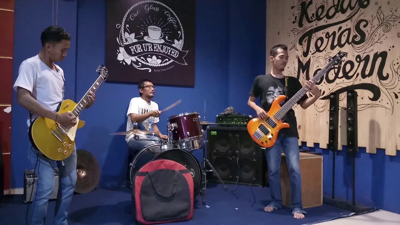 Muse - Time is running out (ABUBAKAR Band) - YouTube