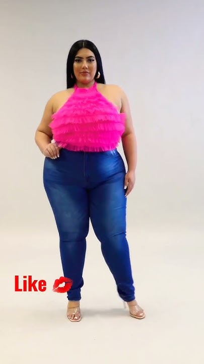 Glamorous 💋💖 models lifestyle curvy woman👩 in Galliena top style. plus size women beauty fashion ...