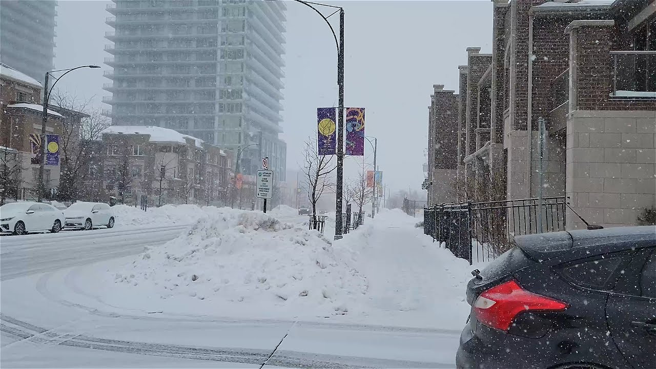 Winter Walk | Heavy Snowfall in Mississauga, Canada. - YouTube