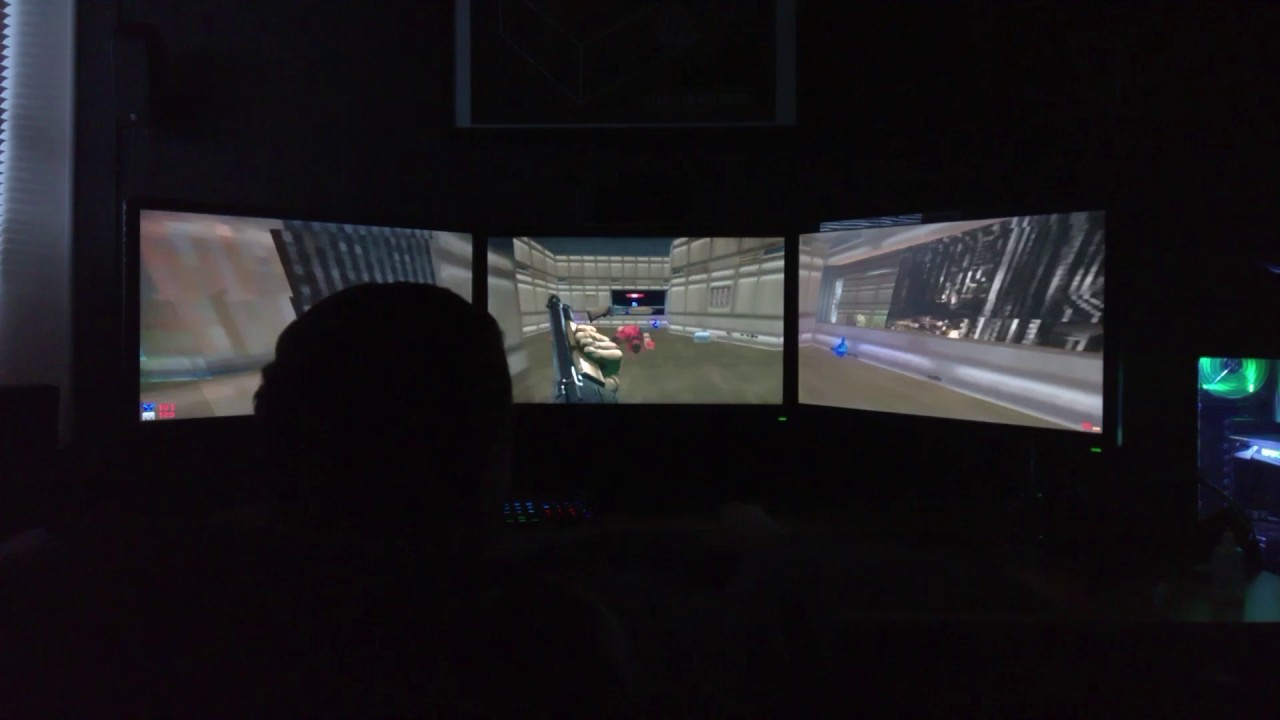 Doom (1993) nvidia surround gameplay triple screen - YouTube