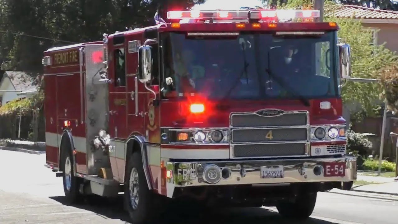 Fremont Fire Dept. Engine 54 Responding - YouTube