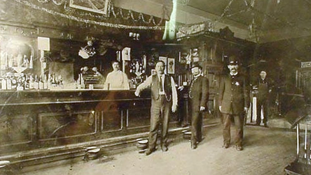 Fire at First Ward House causes historic concerns - YouTube