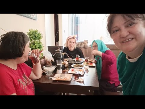 KAHVALTIDA ANNEMLE EMİNEYİ AĞIRLADIK🍳EMİNE'MİN KIRDIĞI POTLAR😅⁉️SOHBETİMİZ..