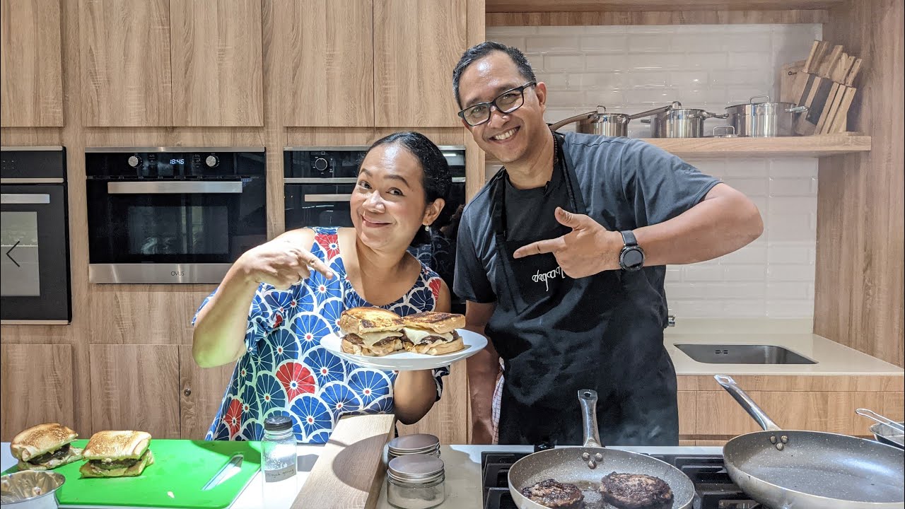 Cheese Burger Roti Tawar with Sambal Mayonnaise - YouTube