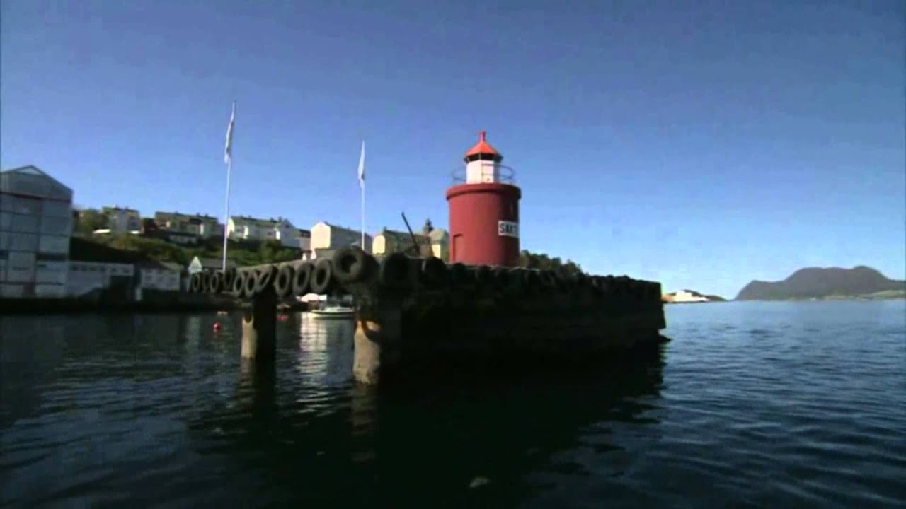Molja Lighthouse - room 47 - in Ålesund, Norway - YouTube