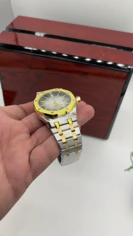 Stainless steel watchA plus watch 1 year machine and colour warranty ...