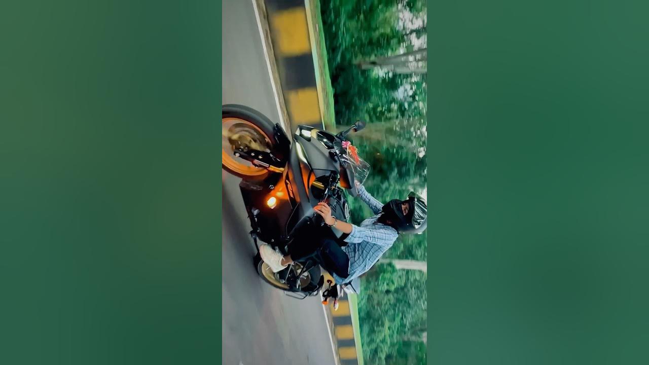 Kaisi lgi bike🔥🔥 #song #newsong #music #bollywood #r15 #automobile #trending #bikeridergirl ...