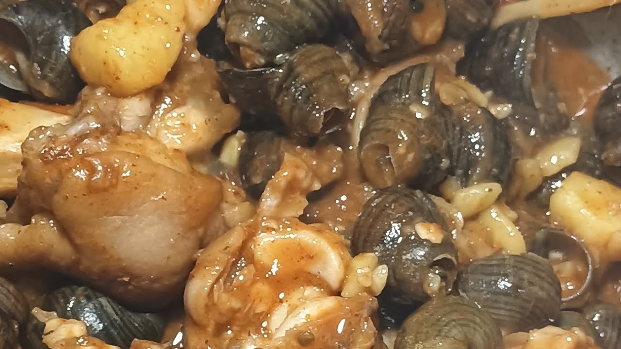 Pig's Trotter And Fresh River Snail Recipe|Naga style pig trotter Snail ...