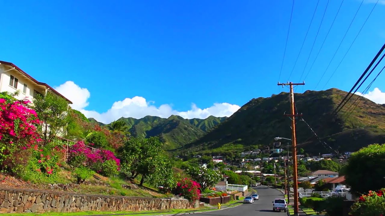 Driving through the Aina Haina Neighborhood - YouTube