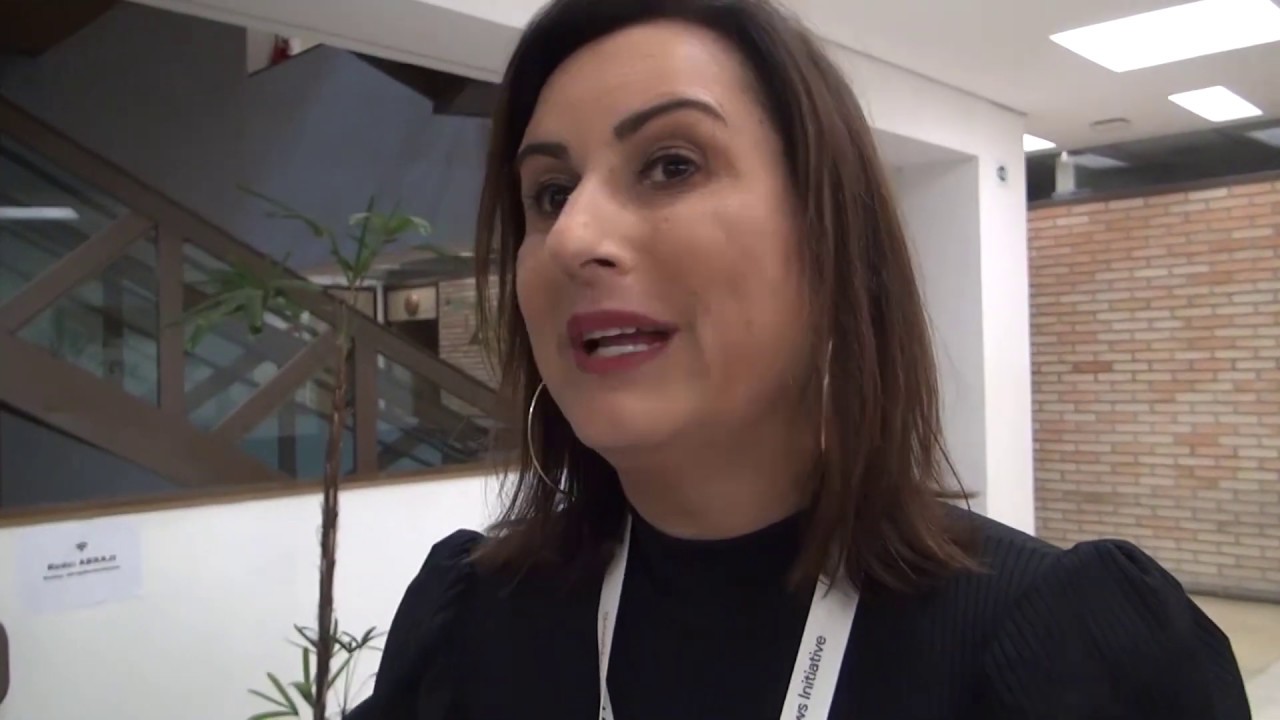 Como entrar em contato com grandes histórias | Entrevista com Daniela ...