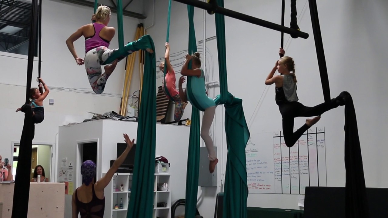 Ballet in the Air with Laura Dasi & Jennifer Wingrove - YouTube