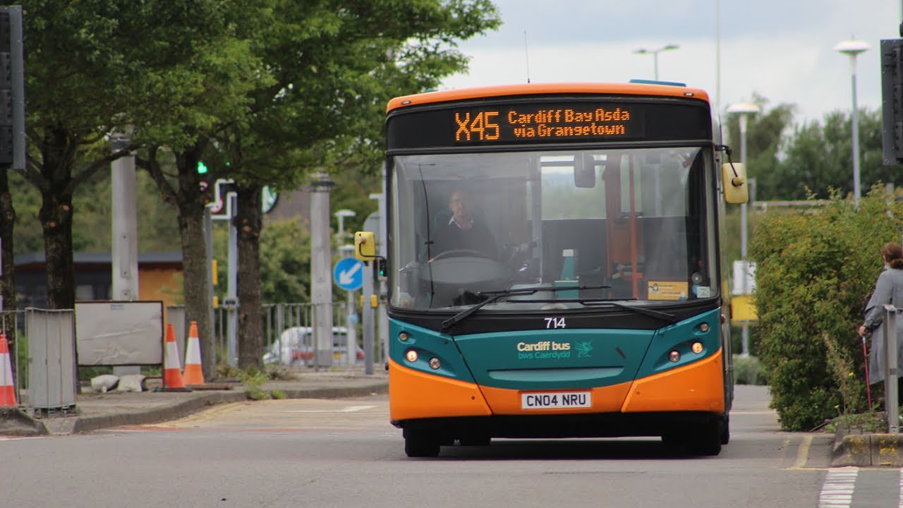 *Kickdowns* Transbus Enviro 300 (X45 to Cardiff CC) CN04 NRU/714 ...