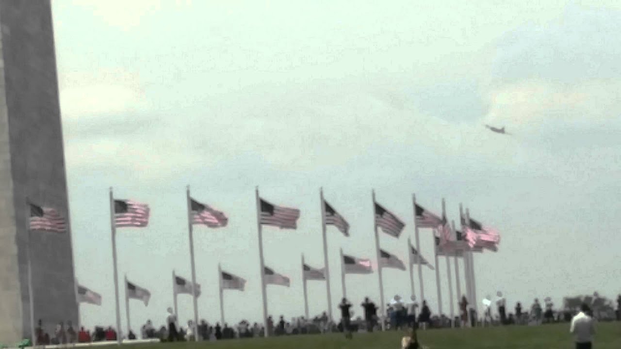Arsenal of Democracy DC Flyover - B29 - YouTube