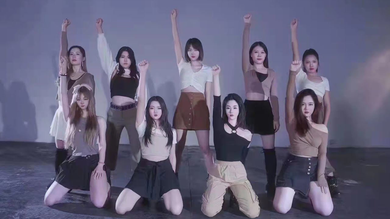 CLC - HELICOPTER / Students Dance Practice by DE Dance Club - YouTube