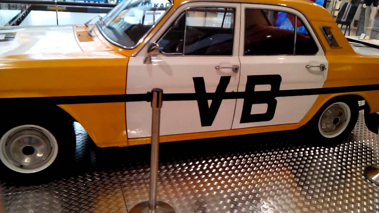 GAZ M-24 (Volha 24) - YouTube