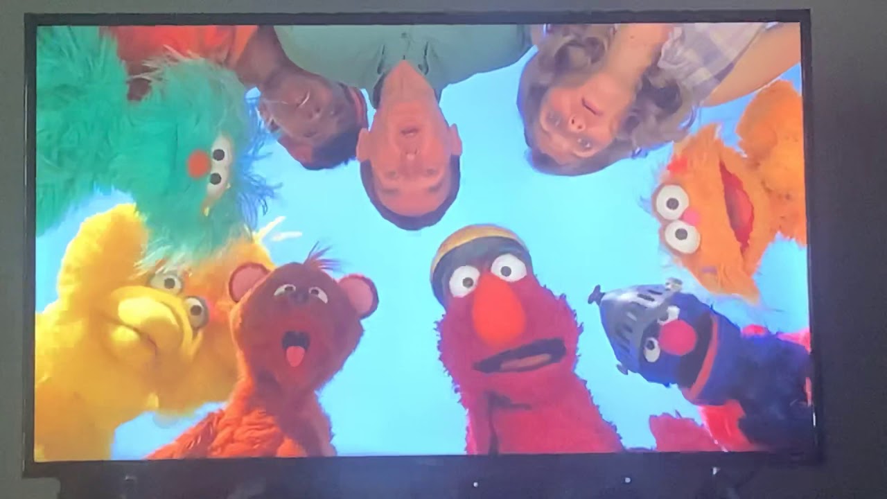 Elmo Faints - YouTube