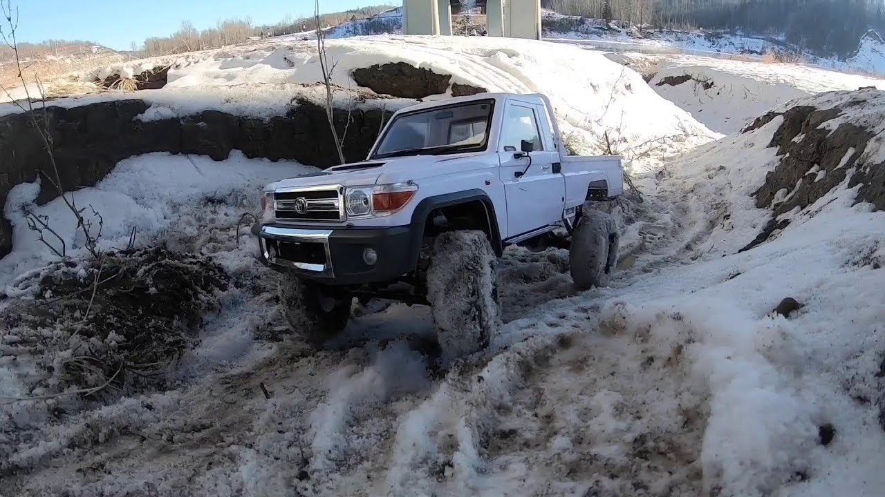 Toyota LC70 - Rc4wd Lwb Trail Finder 2 - Icy Exploration - YouTube