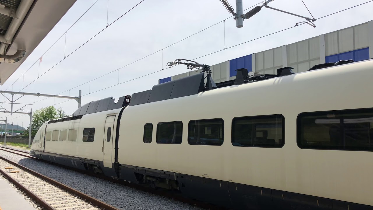 HEMU-430X 팬터그래프 하강영상 - YouTube