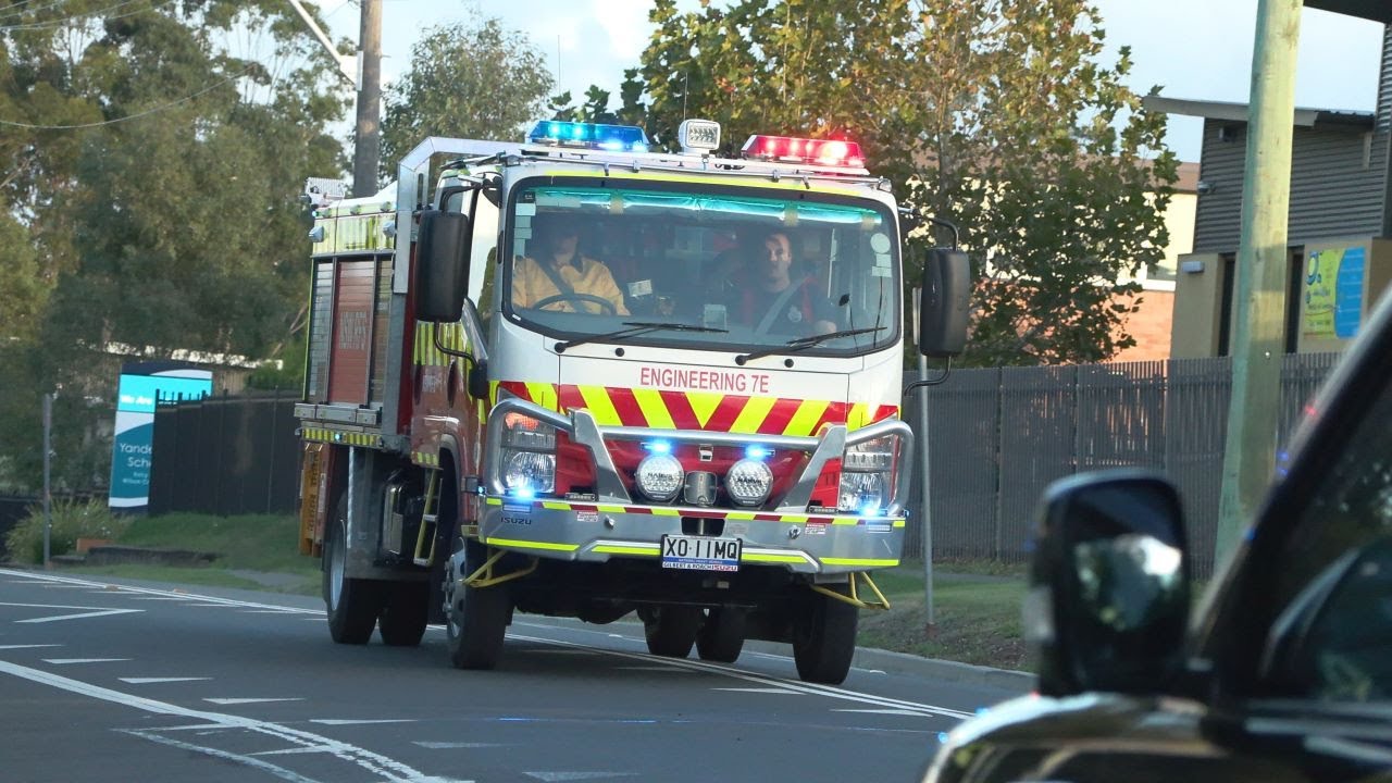 [NSW Rural Fire Service] Engineering 7E Responding | House Fire - YouTube