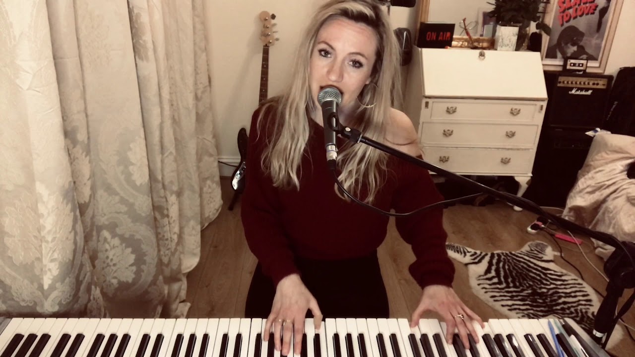 Nobody Does It Better - Carly Simon - Alice Offley - Encore ...