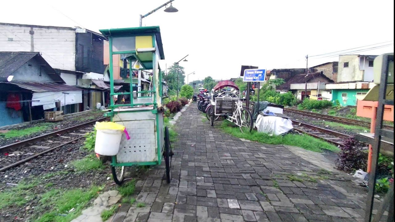 Let's walk in Surabaya [Kapasari Pedukuhan] - YouTube