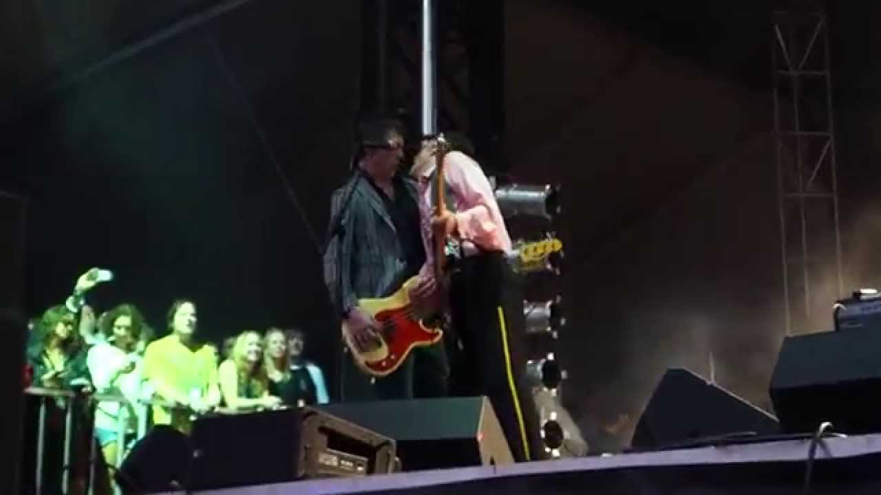 Kiss Me On The Bus (Live) - The Replacements at Shaky Knees Festival ...