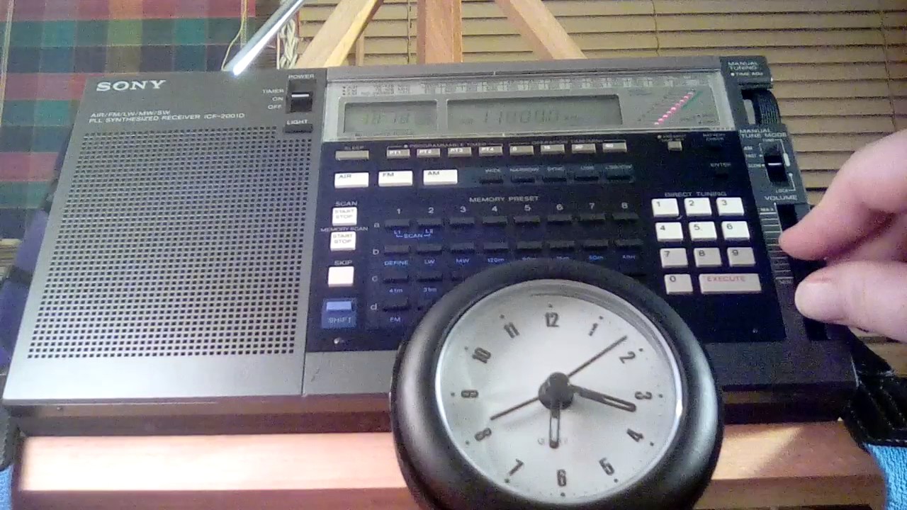 Sony ICF- 2001D - YouTube