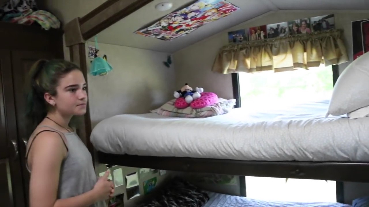 RV Tour for Families: Awesome Bunk House: Full time Traveling Family ...