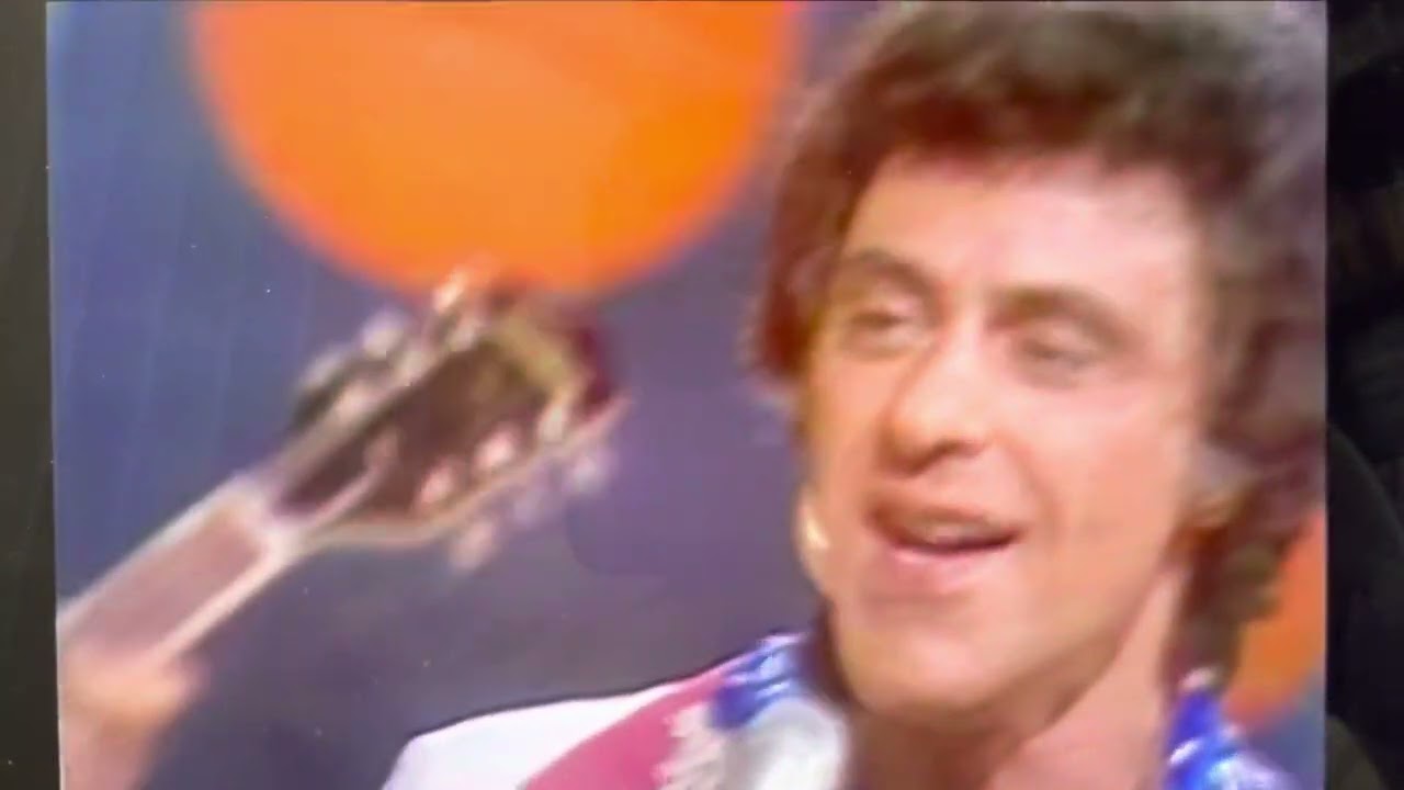 FRANKIE VALLI & THE 4 SEASONS SHERRY on the Sonny & Cher Show 1974 ...