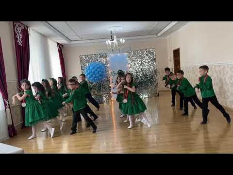 1 класс. Капелька счастья. Песня - YouTube