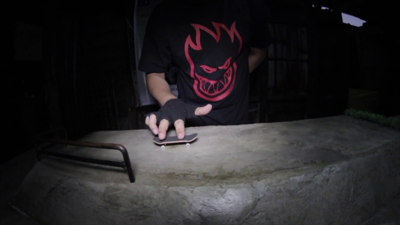 Blackriver-Ramps Dru Campos Batcave Sesh with Cebu Fingerboarders - YouTube