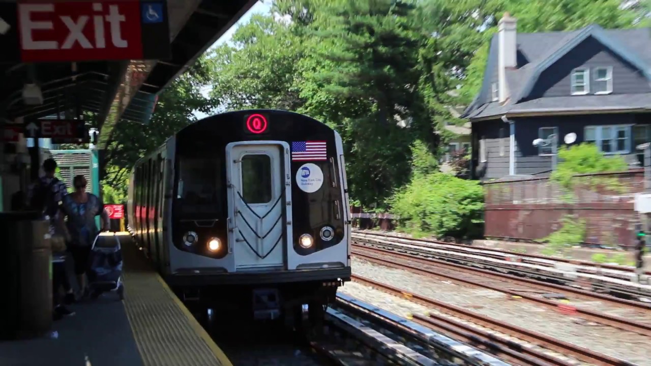 R160 (Q) Train at Avenue H - YouTube