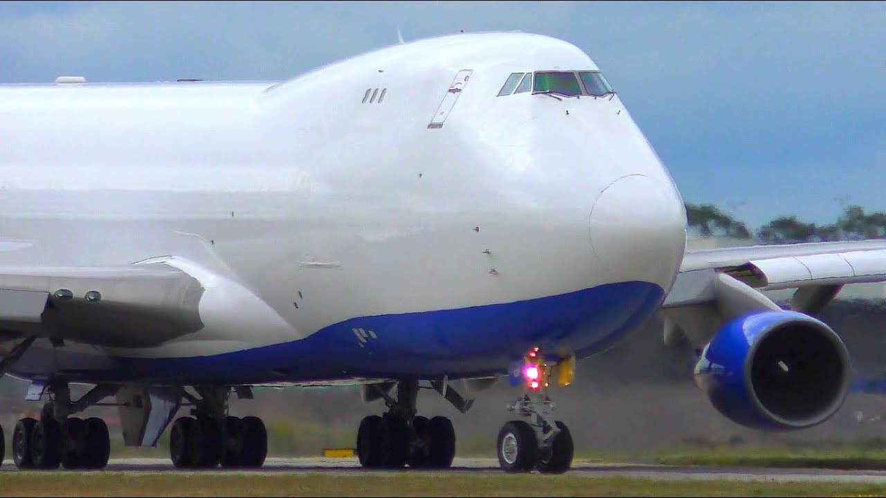 12 AMAZING CLOSE-UP Heavy Aircraft Takeoffs | Melbourne Airport Plane ...