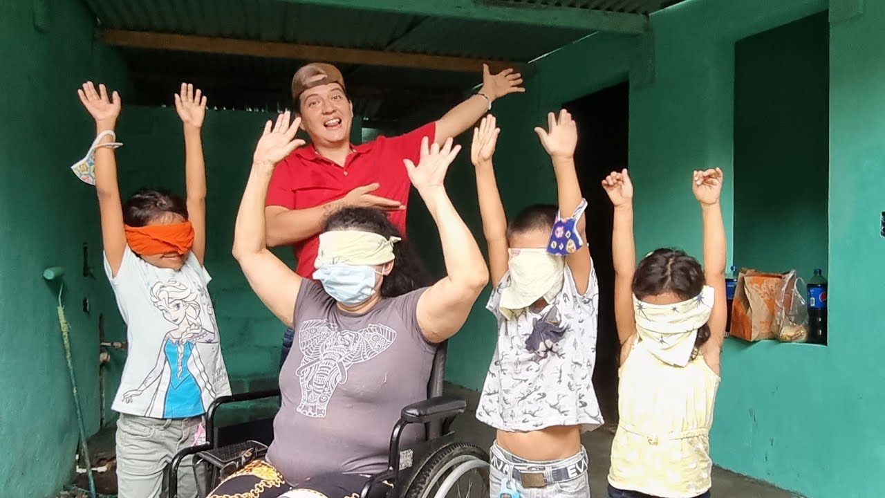 Con mucha EMOCIÓN le ENTREGAMOS la NUEVA CASA a doña ANI. - YouTube