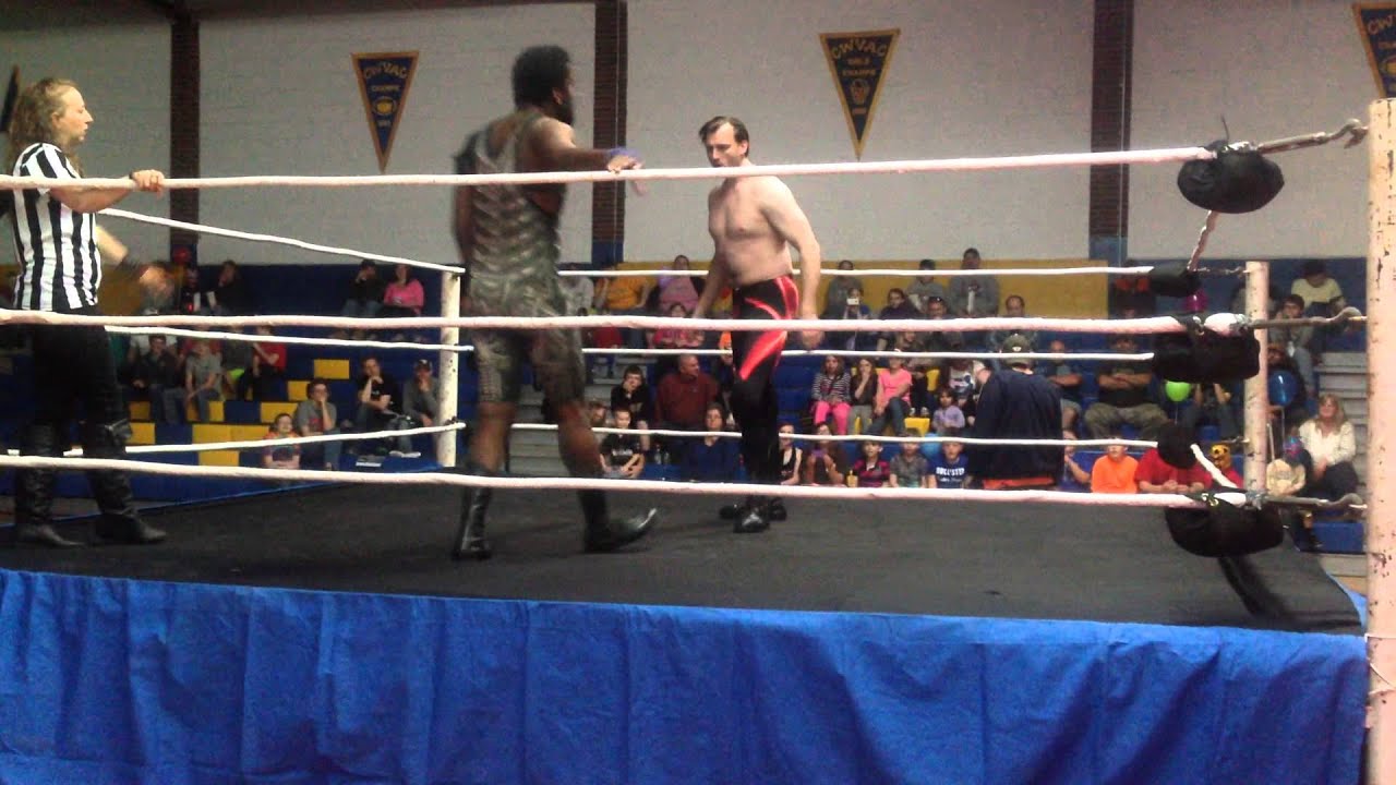 Dan Richards vs. Osuji Synge - YouTube