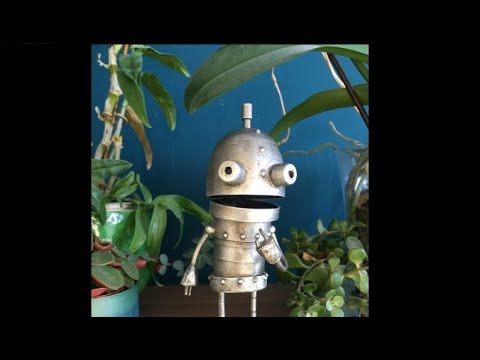 I made a statue of Josef from Machinarium out of garbage! Project #7 ...
