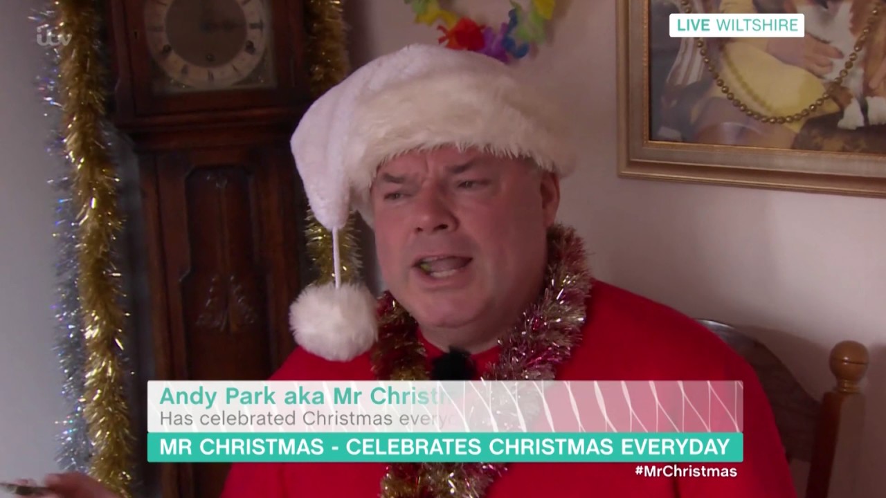 Mr Christmas Shows Off His Home | This Morning - YouTube