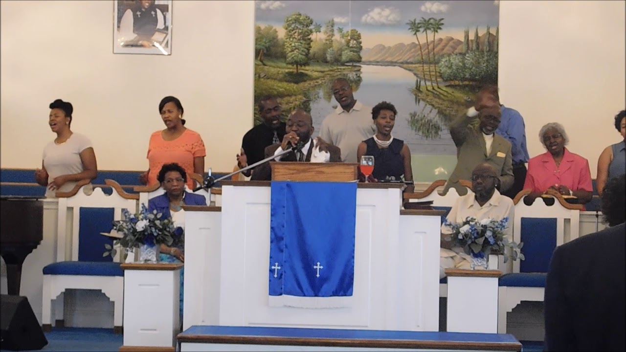 Pastor Marshall Sings I Learned How To Lean - YouTube