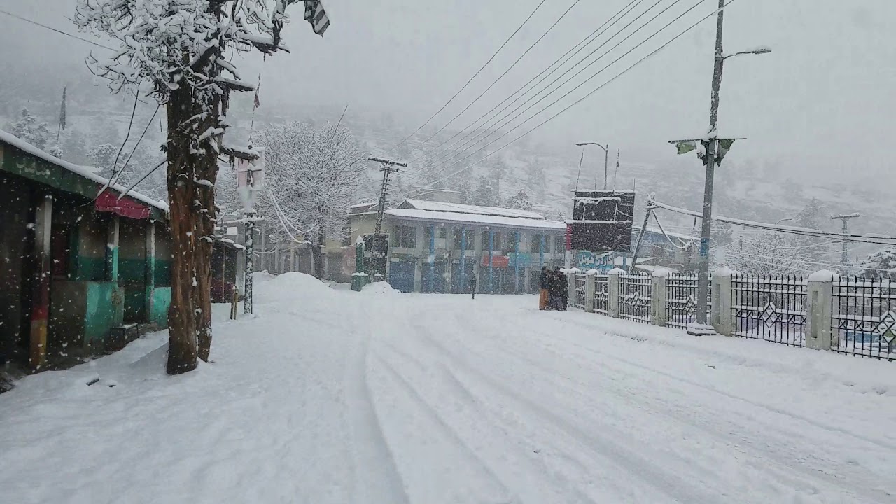 Ziarat, snowfall 06/01/2020 - YouTube