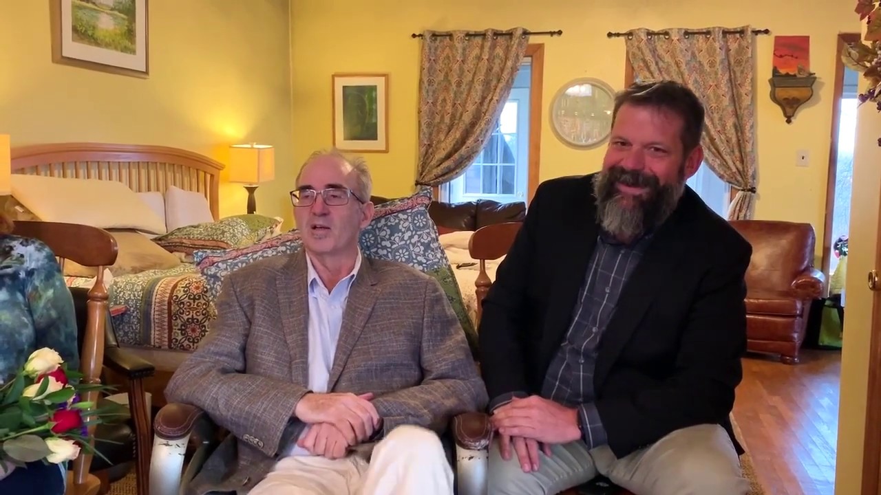 Bill Thompson III receiving the ABA’s Roger Tory Peterson Award for ...