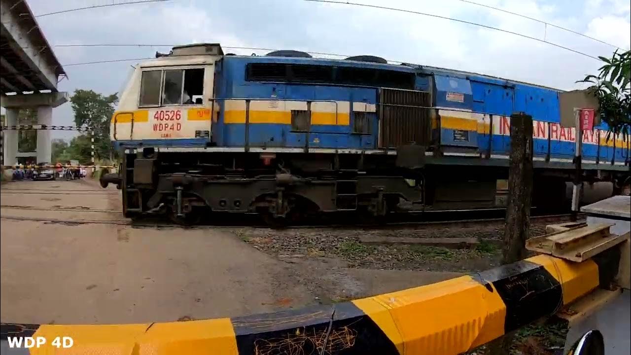 WAP 4 VS WDP 4D - YouTube